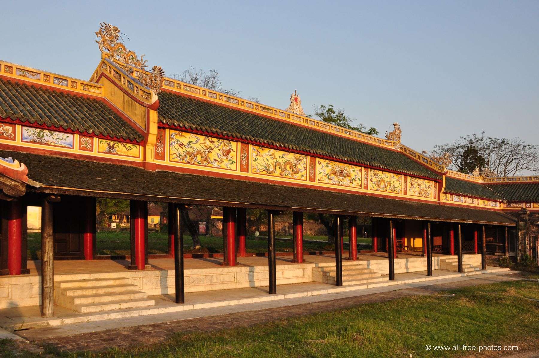 Hue city tour 1 day - Deluxe Group Tour